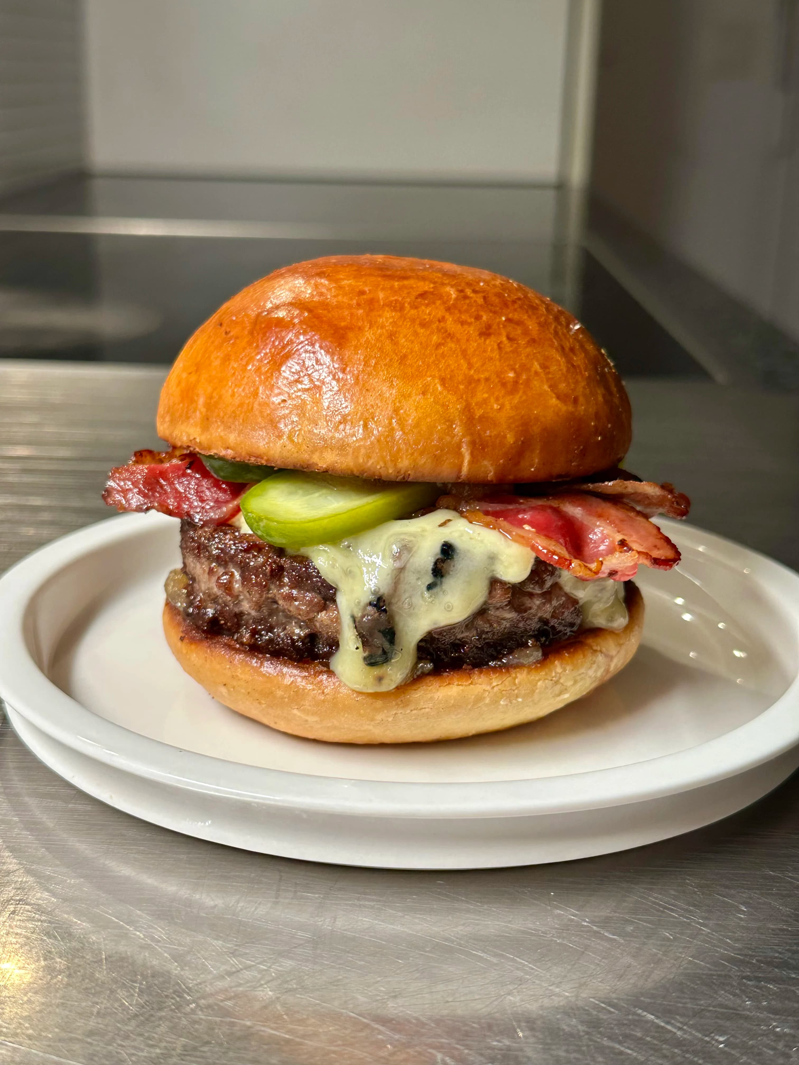 Signature Dry-Aged Cheeseburger by cedriklorenzen